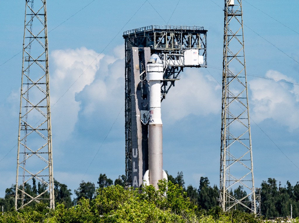 ULA Atlas V, Starliner CFT, Pad Rollout - Me And Old Man Par